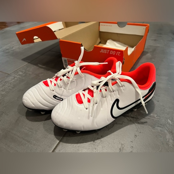 Nike | Shoes | Nib Nike Tiempo Jr Legend Club Fgmg Soccer Shoes Cleats ...